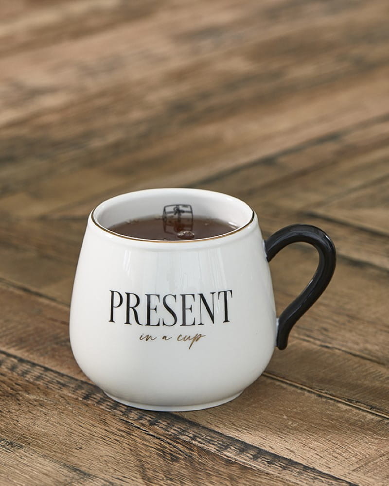 MUG PRESENT IN A CUP - Velana Living